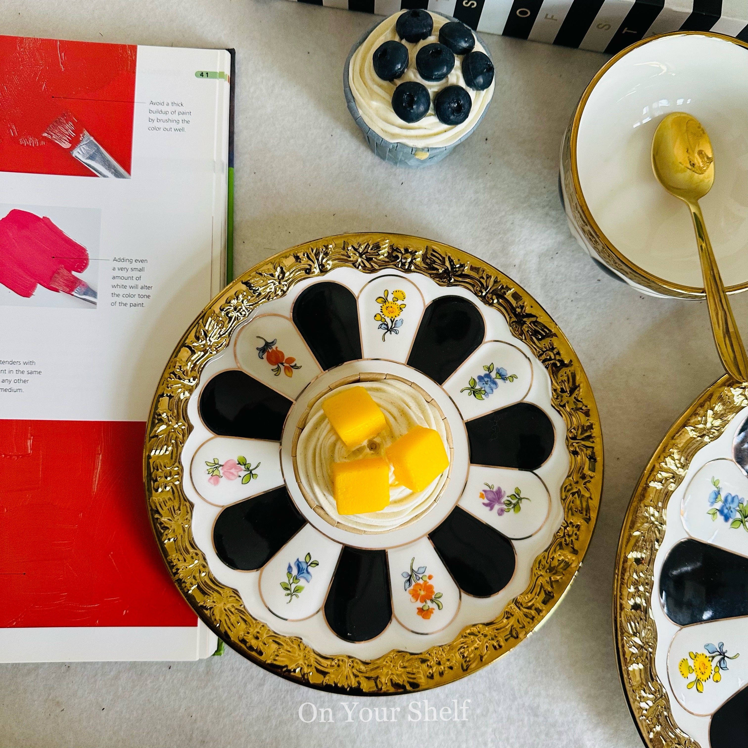 Regal Bloom Dinnerware Set (24 Piece Plate Set)